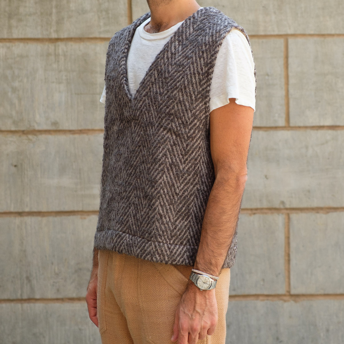 Ayavi Vest in Bold Brown Herringbone – Vestis Ltd.